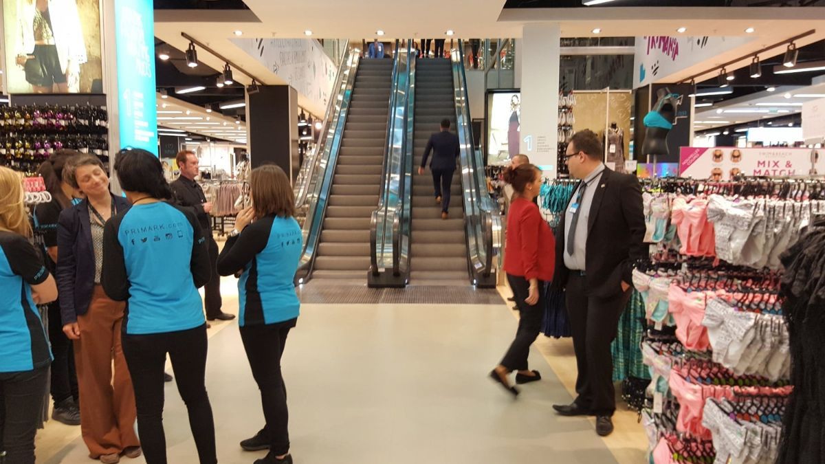 Primark necesita personal y ahora abre una bolsa de empleo para ...