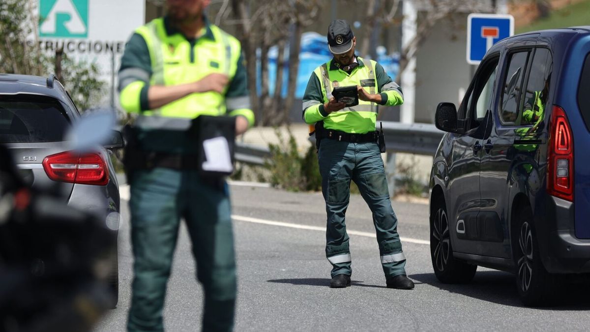 La DGT recuerda la prohibición de viajar en caravanas remolcadas y las ...